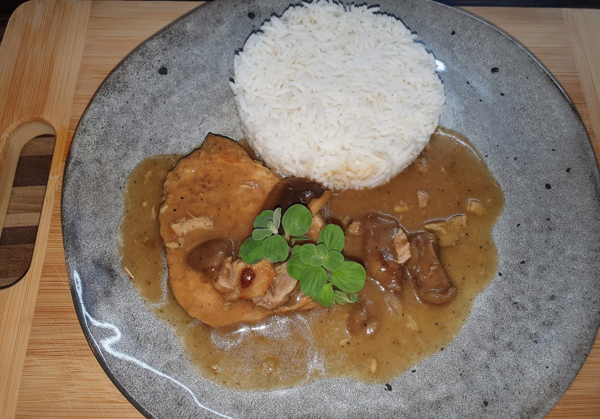 Vepřové maso na houbách - Bestrecepty.cz