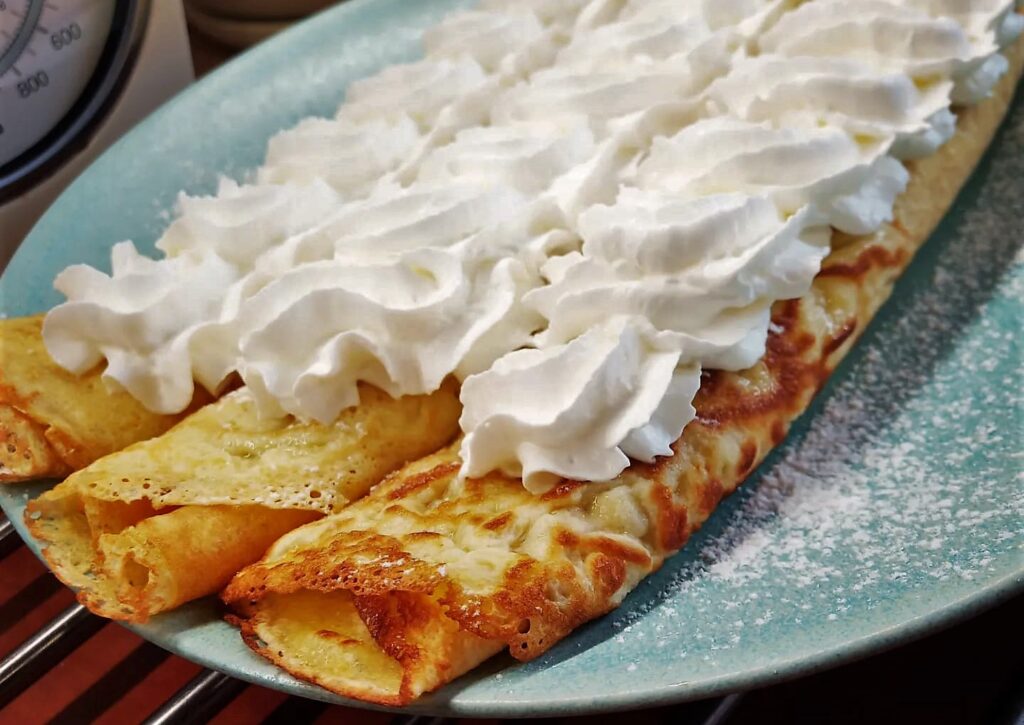 Hrníčkové palačinky (základní těsto) - Bestrecepty.cz