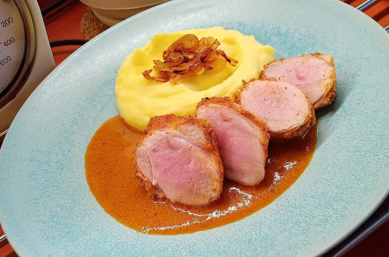 Nejlepší vepřová panenka s omáčkou - Bestrecepty.cz